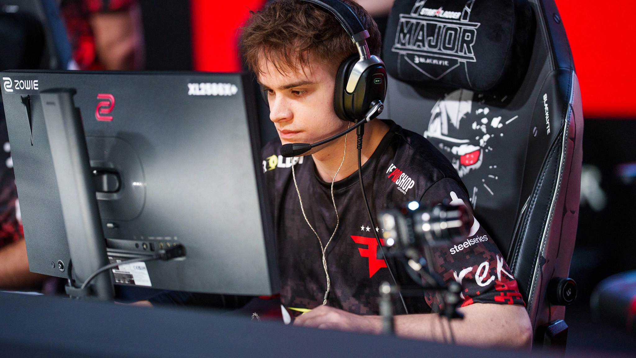 Pimp: «Jcobbb заслуживает шанса в FaZe в 2026 году» | CS 2 | Taverna.gg